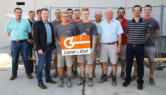 News: Gleichenfeier für neue Leyrer + Graf Zentralwerkstätte | Leyrer+Graf